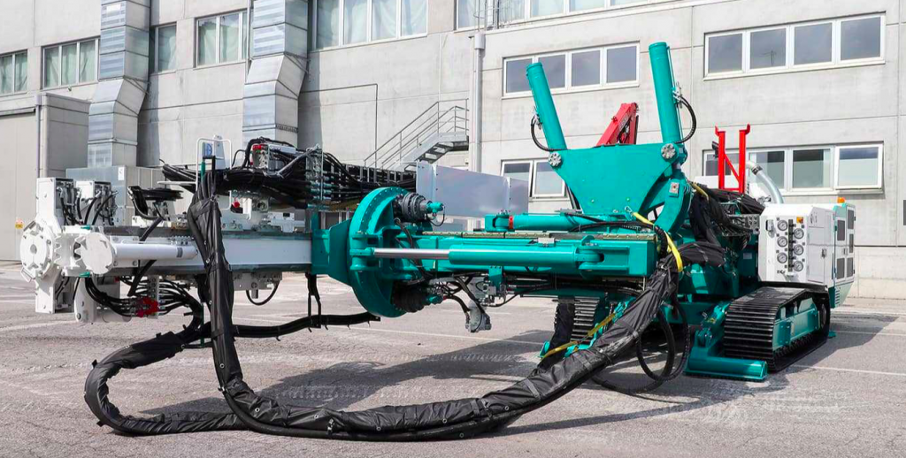 AL DEBUTTO LA NUOVA PERFORATRICE C7T XP-2, SPECIALISTA CASAGRANDE PER ...